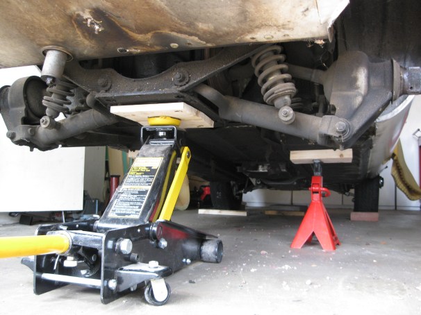 Jaguar XKE E-type Restoration: The Rear Suspension and Brakes 2 ...